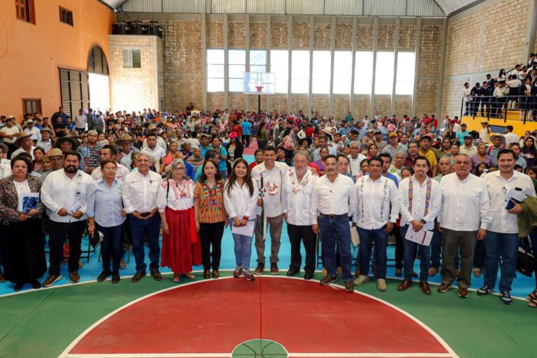 Lleva Gobierno de Oaxaca desarrollo a familias de San Pedro Teozacoalco ...