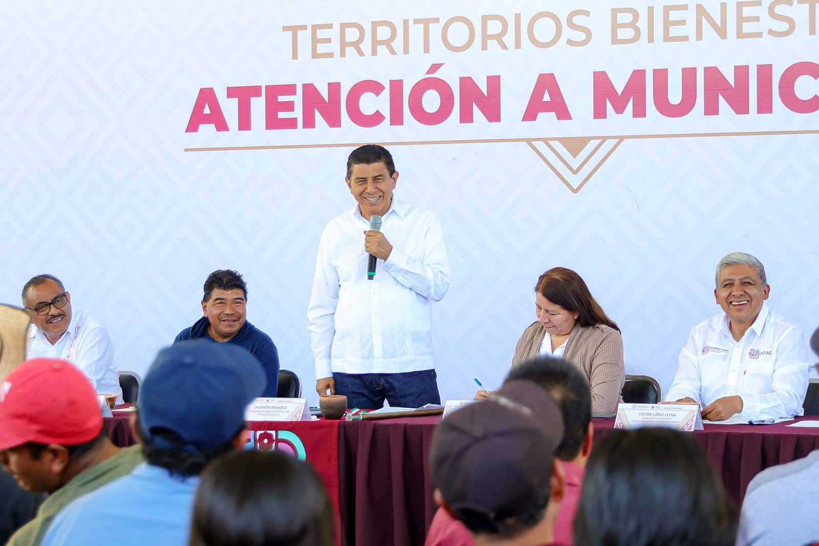 Benefician a San Juan Yaeé con acciones en materia de salud y caminos ...
