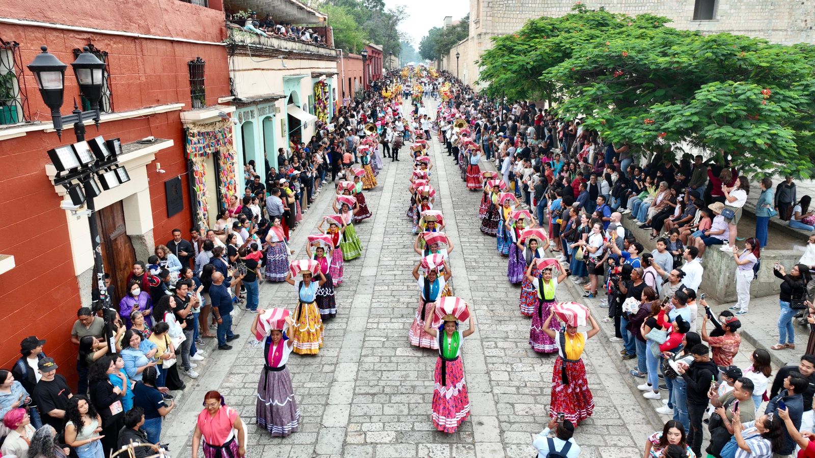 Inicia la gran fiesta de Oaxaca con el primer Convite de la Guelaguetza ...