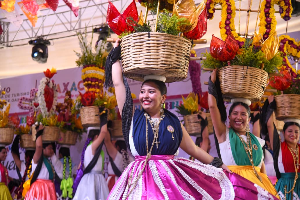 Goza Oaxaca la cultura de la Mixteca con la muestra de la Guelaguetza ...