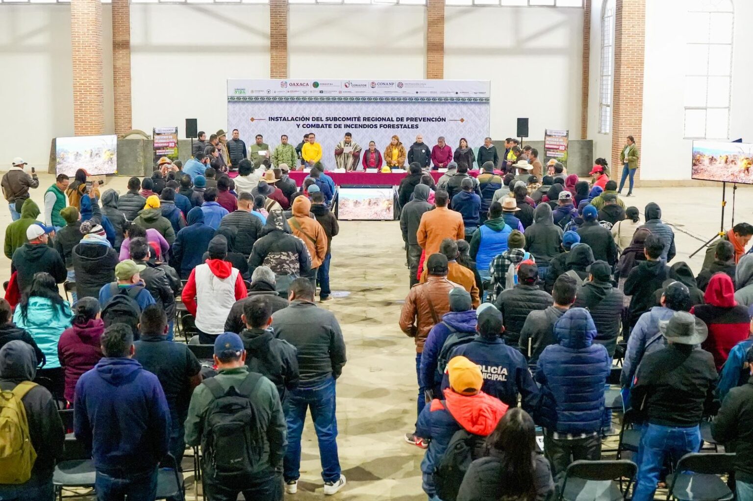 Llama Salomón Jara a fortalecer la defensa del territorio natural en la ...